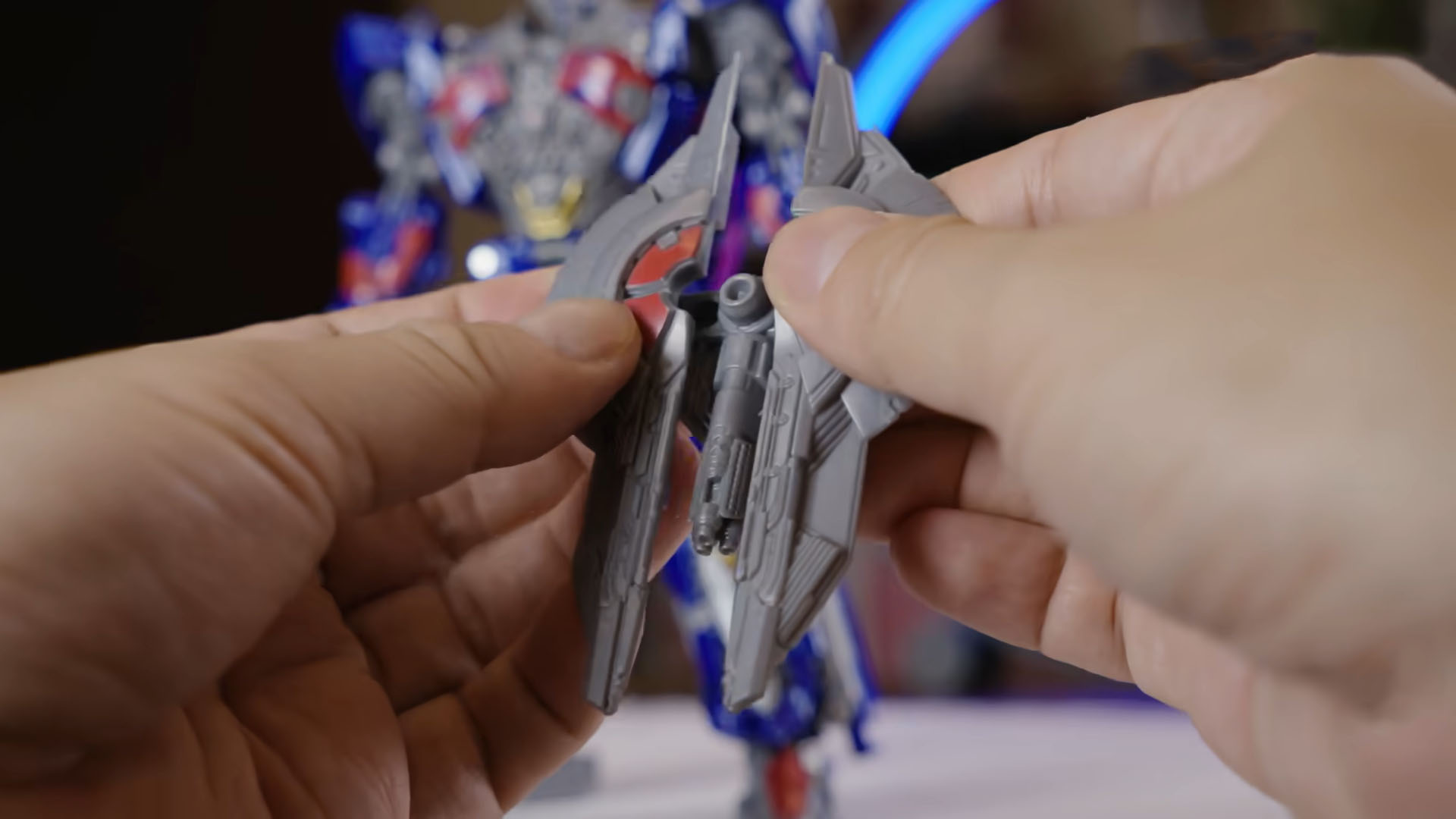 Transformers 4 SS Knight Optimus Prime Review - After an 11-Year Wait ...