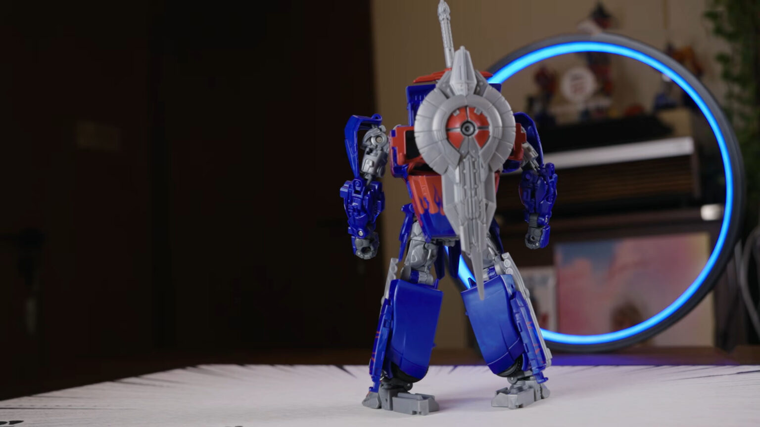 Transformers 4 SS Knight Optimus Prime Review - After an 11-Year Wait ...